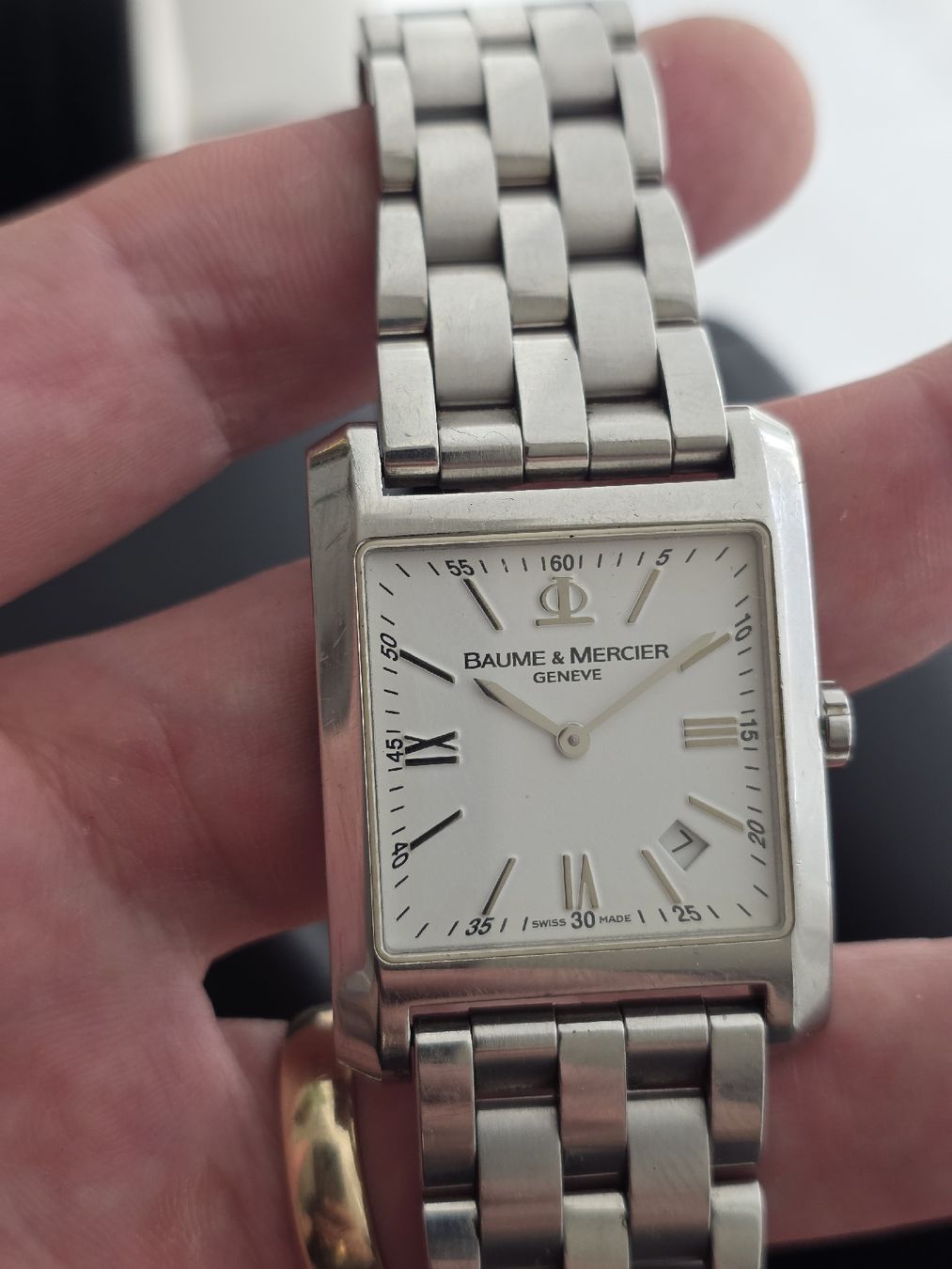 Baume & Mercier Geneve Tank Acier Quartz (D'occasion) à Grand-Lancy ...