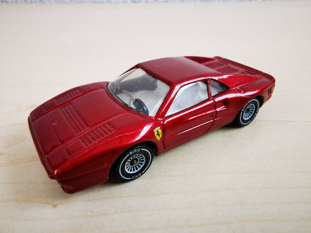 SIKU 1060 FERRARI 288 GTO, unbespielt und Fehlerfrei | Kaufen auf Ricardo