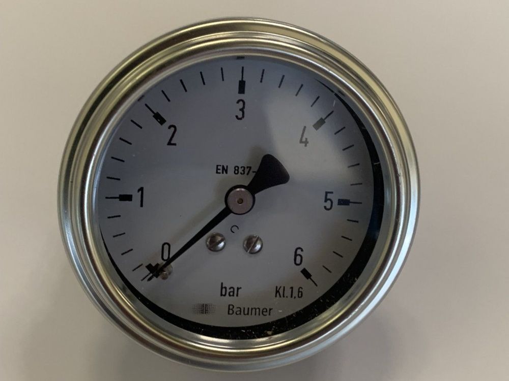 8 x Manometer 0 - 6 Bar, Baumer Electric AG, Bourdon (Gebraucht) in ...