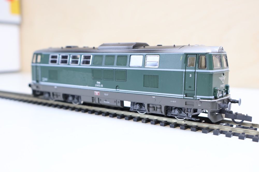 Klein Modellbahn ÖBB Diesellok 2143.13 - H0 (Usato) a Winterthur per ...