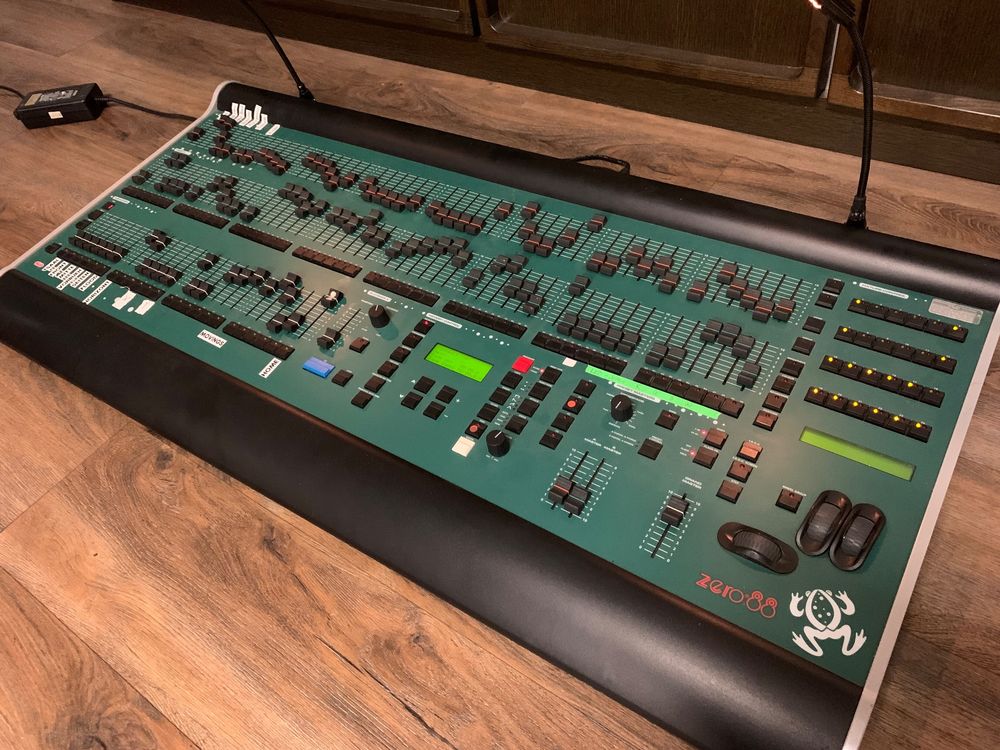 Zero 88 Bull Frog Licht Mischpult (Gebraucht) in Gretzenbach für CHF 35 – nur Abholung auf ...
