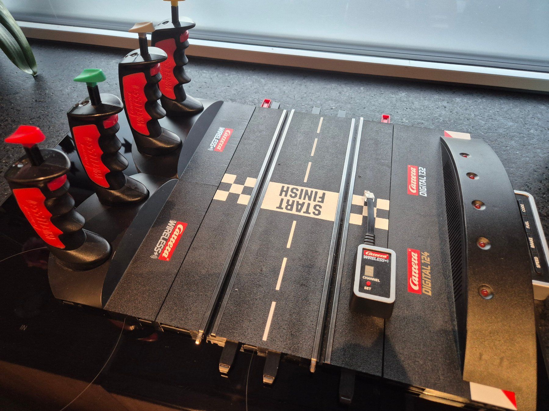 Carrera Digital 132 Wireless Set, Handregler (4 Fach) (Gebraucht) in ...