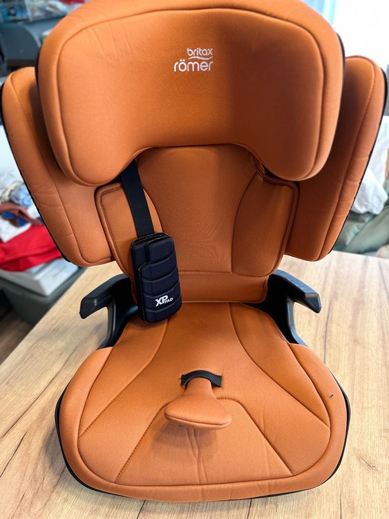 Britax Römer Kindersitz Kidfix i-Size Golden Cognac | Kaufen auf Ricardo