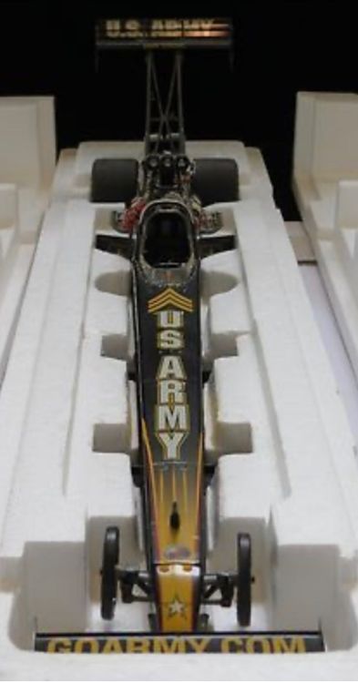 Tony Schumacher Top Fuel Dragster US Army 1:16 - 65cm lang!! | Kaufen ...