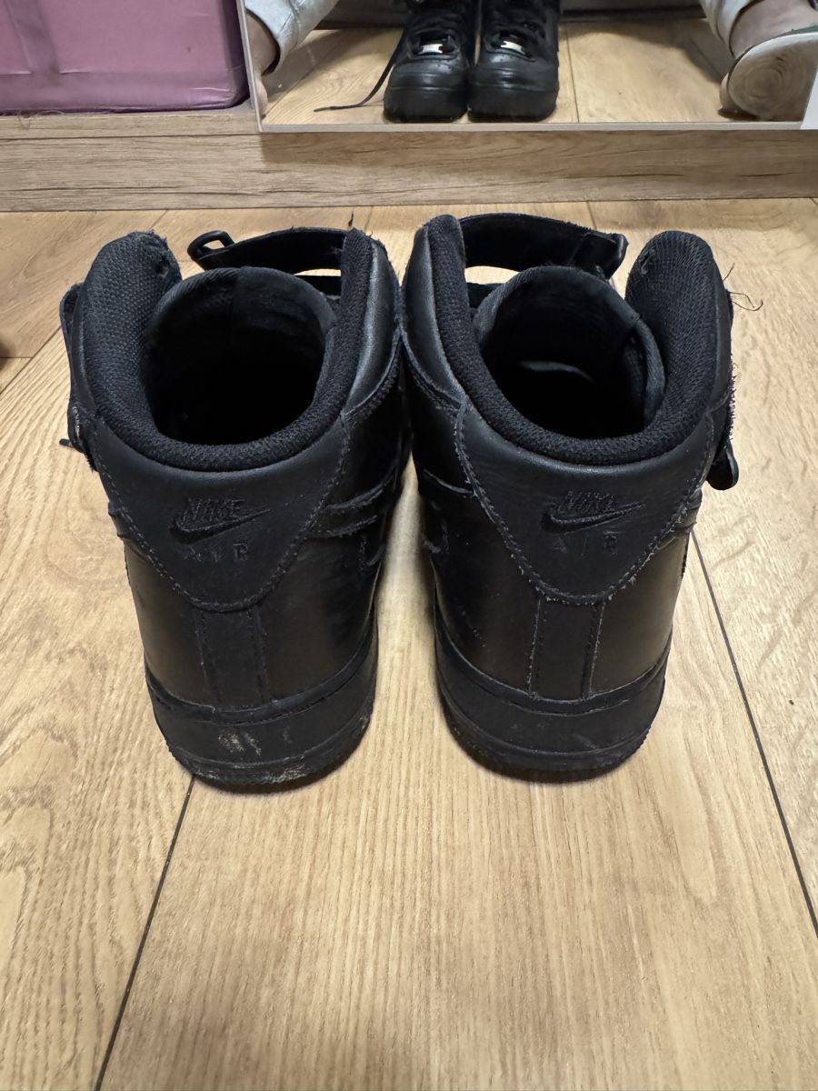 Schwarze Nike Air Force 1 Mid - Top Zustand! (Gebraucht) in Delémont ...