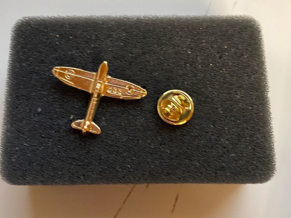 PIN'S - AVION (Neuf (Voir description)) à Le Brassus pour CHF 3.5 ...