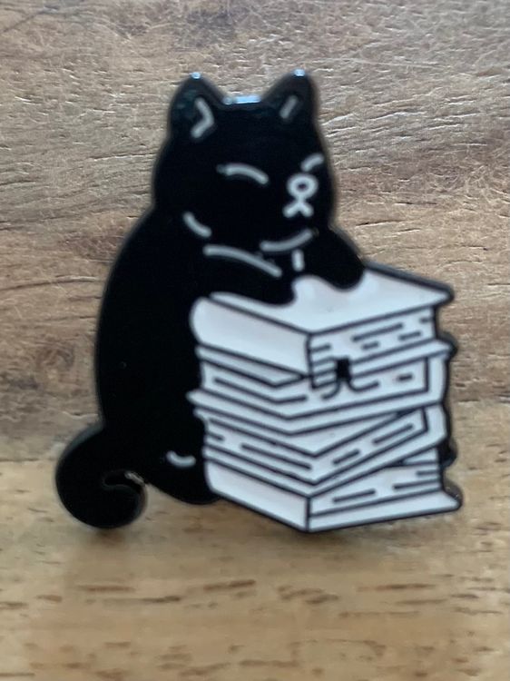 Pin Katze Bücher (Neu und originalverpackt) in Geneve für CHF 1.2 – mit Lieferung auf Ricardo kaufen