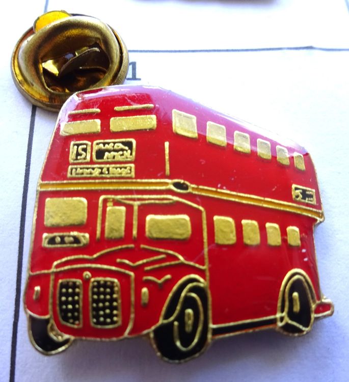 Pin BUS Doppelstöckig England (Gebraucht) in Utzenstorf für CHF 1 – mit ...