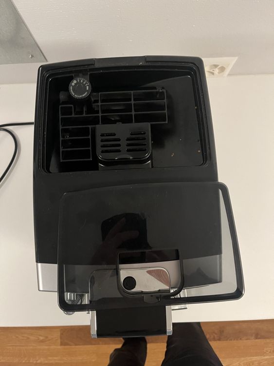DeLonghi Dinamica Automatic Coffee Machine (Gebraucht) in Küssnacht am ...