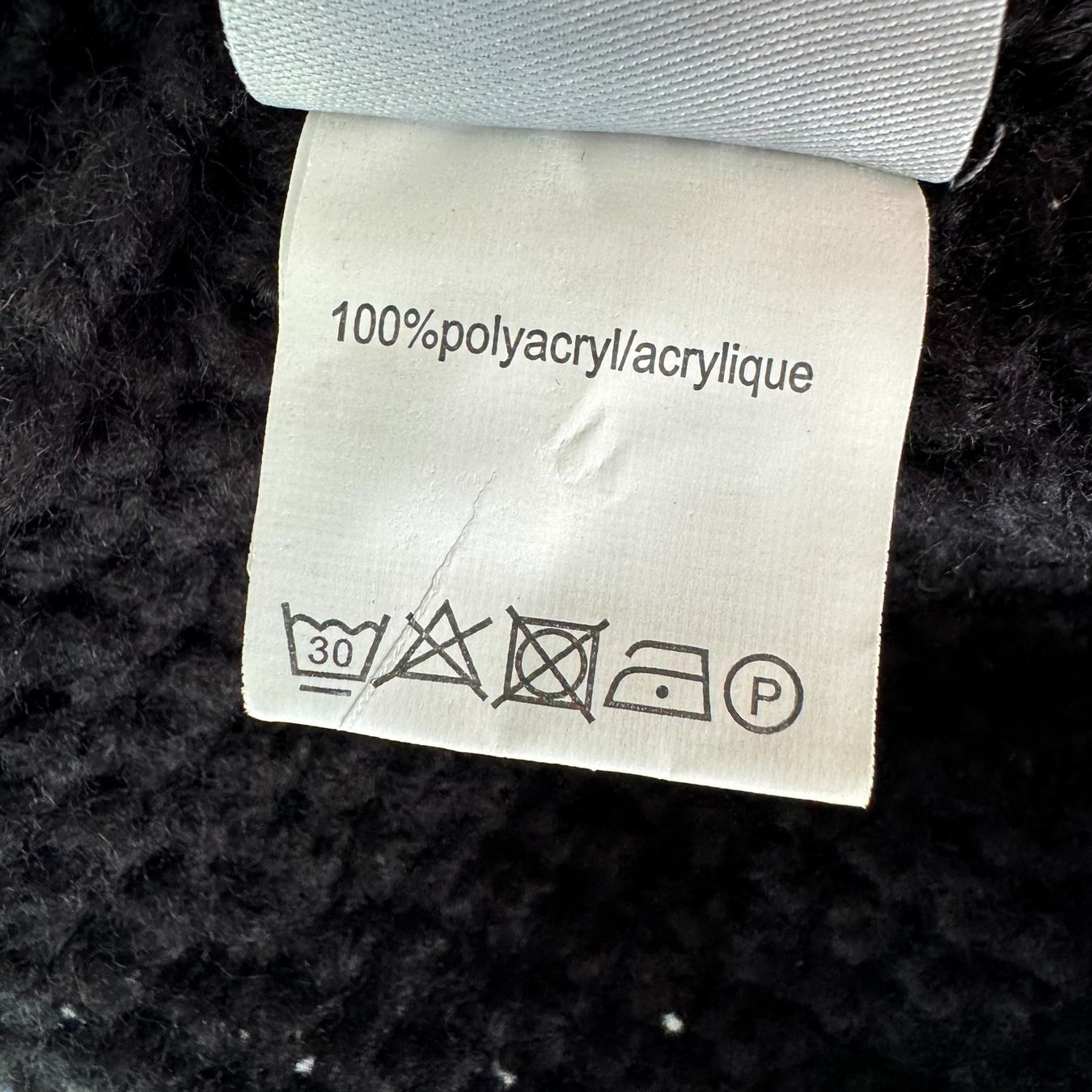 Bonnet noir - Maddison - pompom tricot simple (D'occasion) à Genève ...