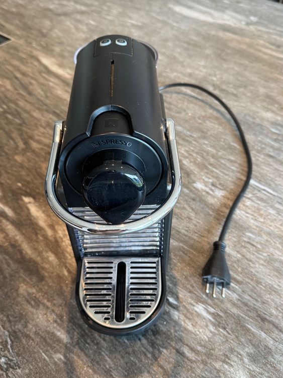 Nespresso Kaffeemaschine C61 (Gebraucht) in Gersau für CHF 25 – mit ...