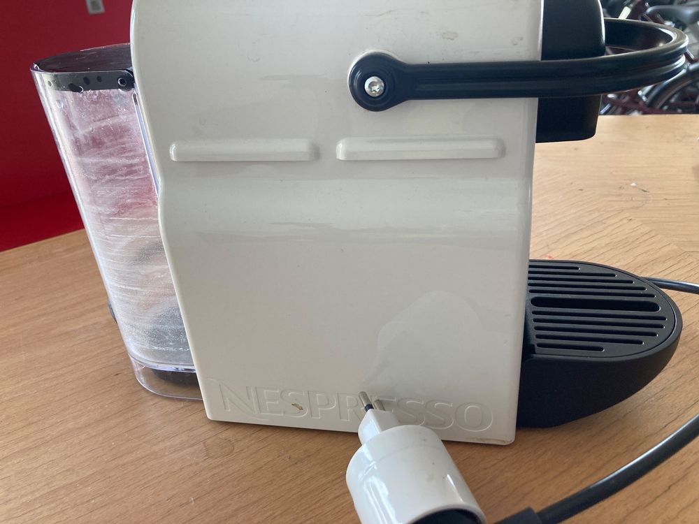 Machine à café Nepresso (Gebraucht) in Nyon für CHF 11 – mit Lieferung ...