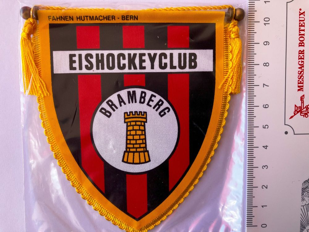Vintage Fanion/Wimpel EHC BRAMBERG (Neu und originalverpackt) in Gland für CHF 10 – mit ...