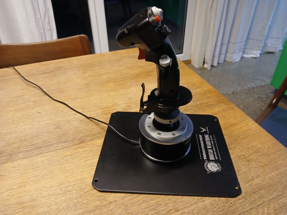 joystick a-10 U.S Air Force Thrustmaster | Kaufen auf Ricardo