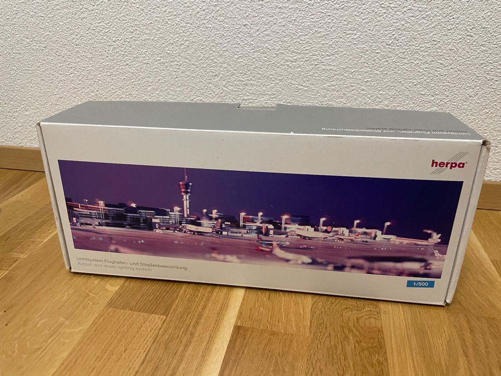 Herpa Wings Scenix 520447 Lichtsystem Flughafen 1/500 NEU (Neu und ...