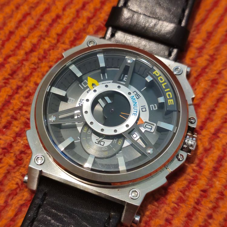 Police Compass Timepiece / Armbanduhr / Uhr (Gebraucht) in Benzenschwil ...