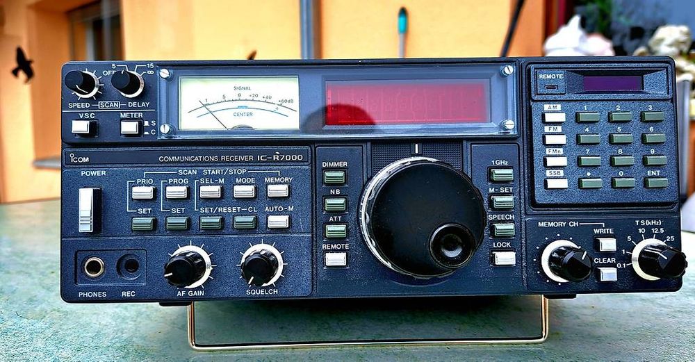 ICOM IC-R7000 Kommunikations-Receiver (Gebraucht) in Einigen für CHF ...