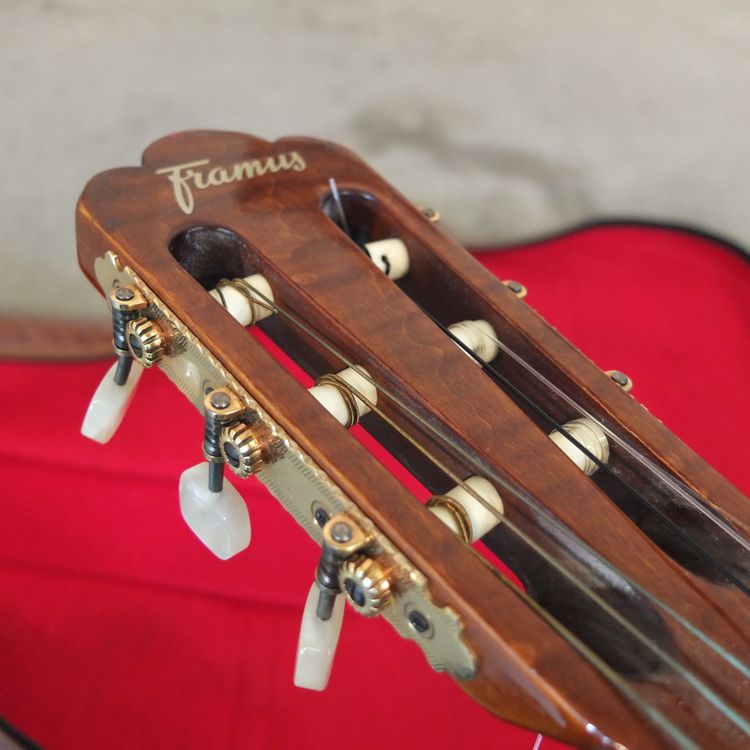 Framus akustische Gitarre 1970 (Gebraucht) in Basel für CHF 60 – nur ...