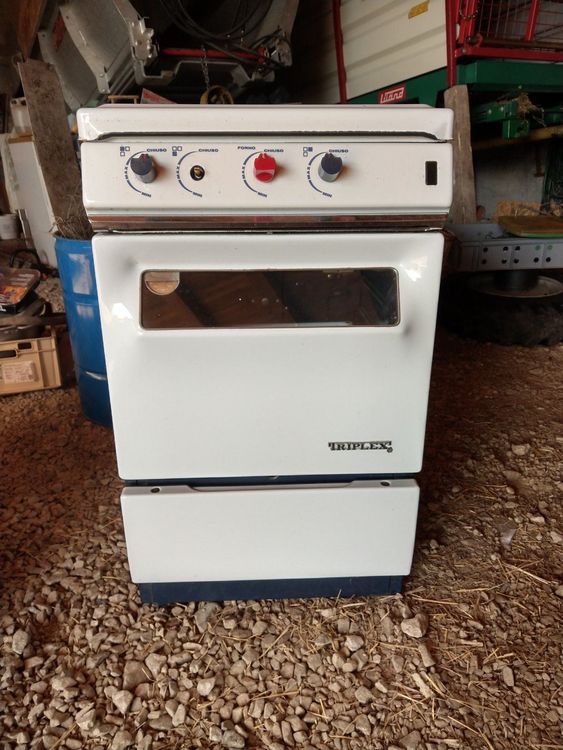 Camping Gasherd (Triplex) mit Backofen (Gebraucht) in für CHF 40 – nur ...