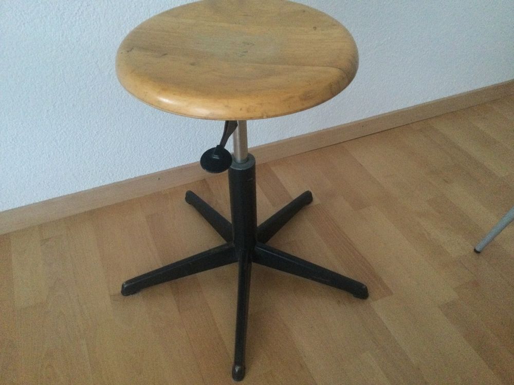 Originaler Arbeitshocker Drehhocker höhenverstellbar | Kaufen auf Ricardo