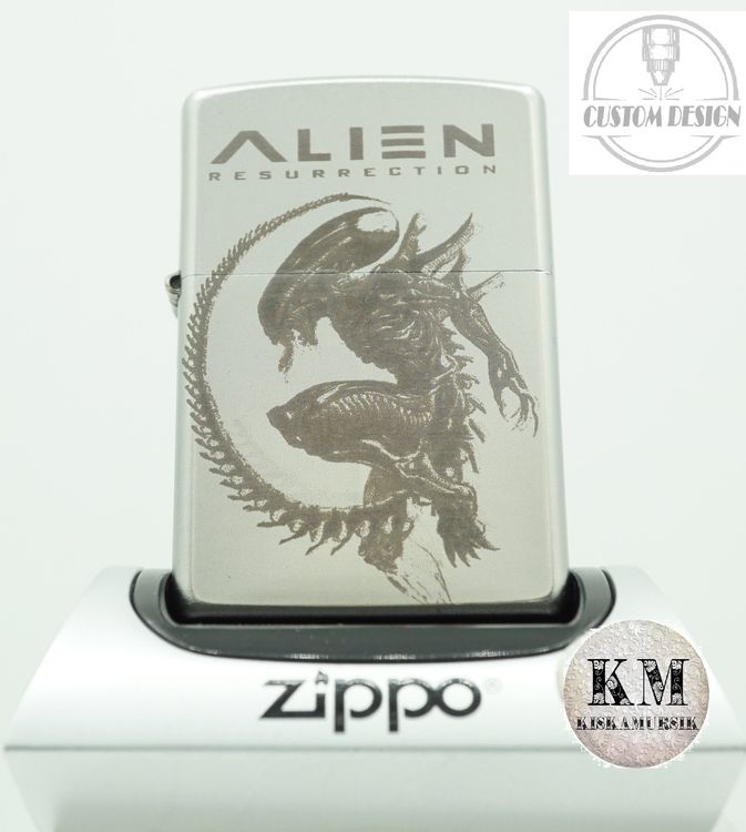 ZIPPO® ALIEN RESURRECTION - CUSTOM LASER - 2016 - UNGEZÜNDET (Neu (gemäss Beschreibung)) in Mels ...