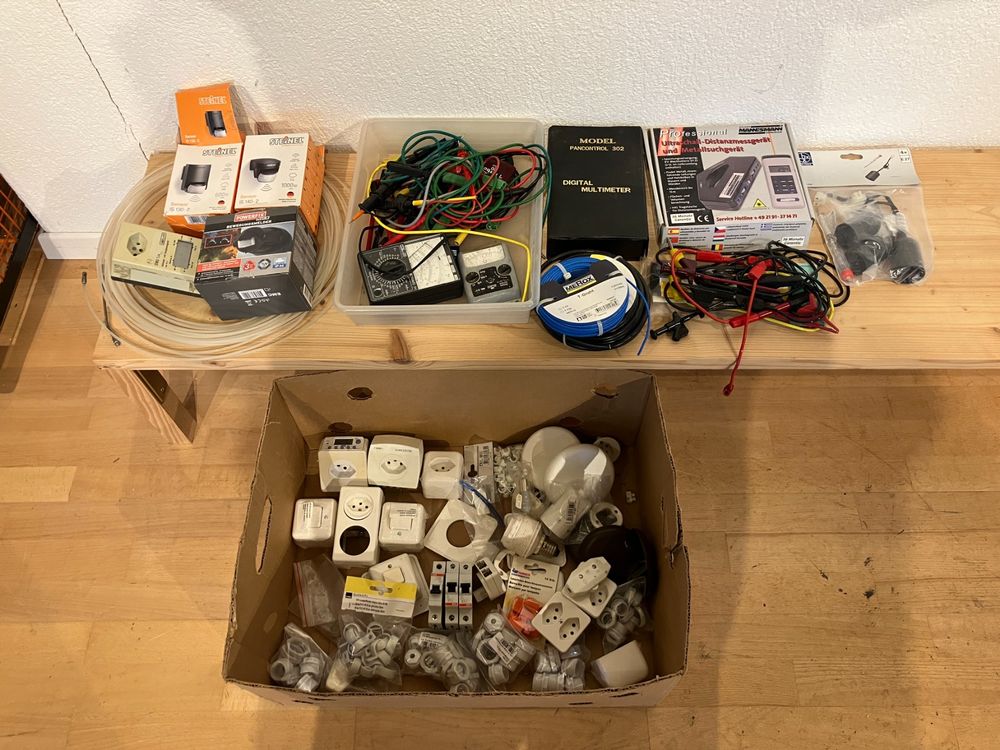 Stromer Lot elektr. Komponenten Zubehör Geräte Kabel etc. (Gebraucht) in Fislisbach für CHF 61 ...