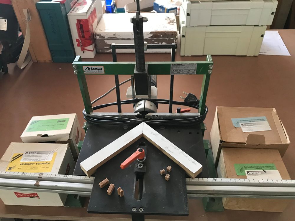 Machine d'assemblage pour cadre avec les cônes Hoffmann. | Kaufen auf ...
