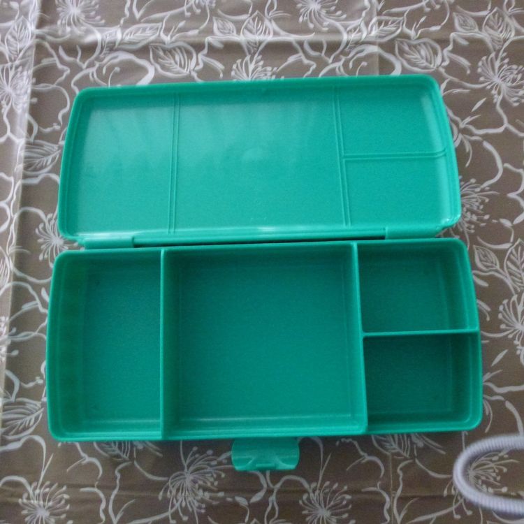 Tupperware Snack-Box (Neuf (Voir description)) à Hagendorn pour CHF 6 ...