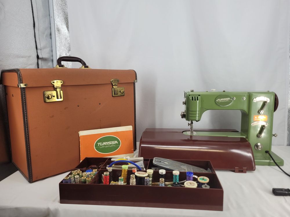 Machine à coudre Vintage TURISSA + couvercle | Kaufen auf Ricardo