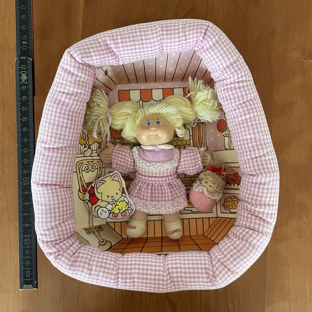 Vintage Cabbage Patch Kids Doll, 1984, With Cradle. Rare! (Gebraucht ...