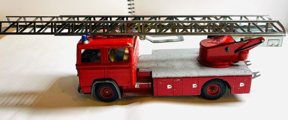 Kellermann-CKo Signal-Feuerwehrauto Blech , rot,alt,bespielt (Gebraucht) in Basel für CHF 20 ...
