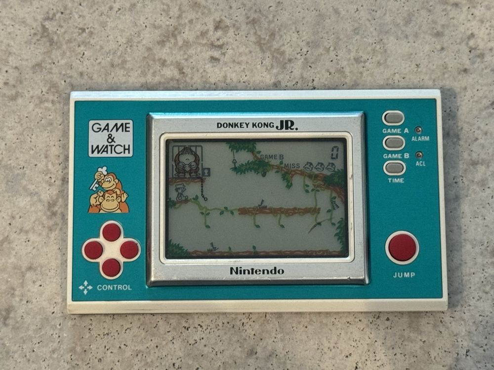 Game & Watch Donkey Kong Jr. (Gebraucht) in für CHF 79 – mit Lieferung auf Ricardo kaufen