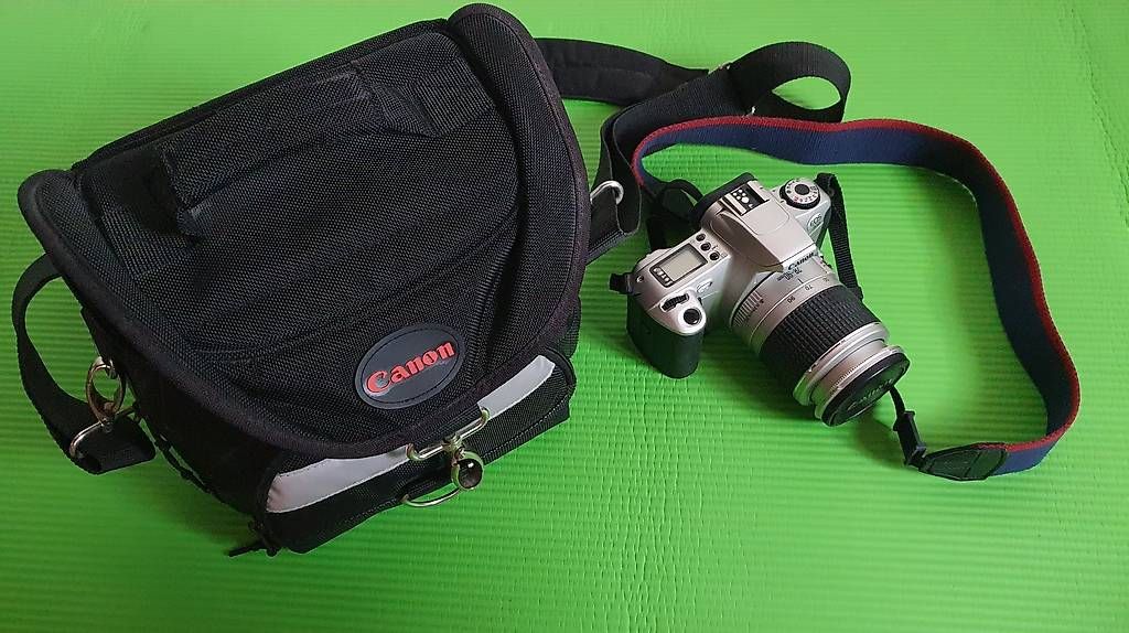 Appareil photo CANON EOS 300 (D'occasion) à Montfaucon pour CHF 40 ...