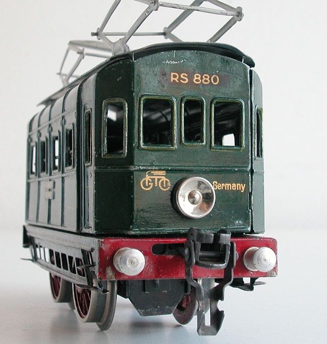 Märklin Uhrwerkbahn elektr. Lokomotive RS 880 Spur 0 (Gebraucht) in Oberwil BL für CHF 62 – mit ...