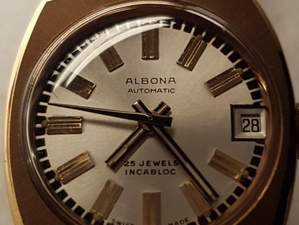Montre Albona (Gebraucht) in Ueberstorf für CHF 25 – mit Lieferung auf ...