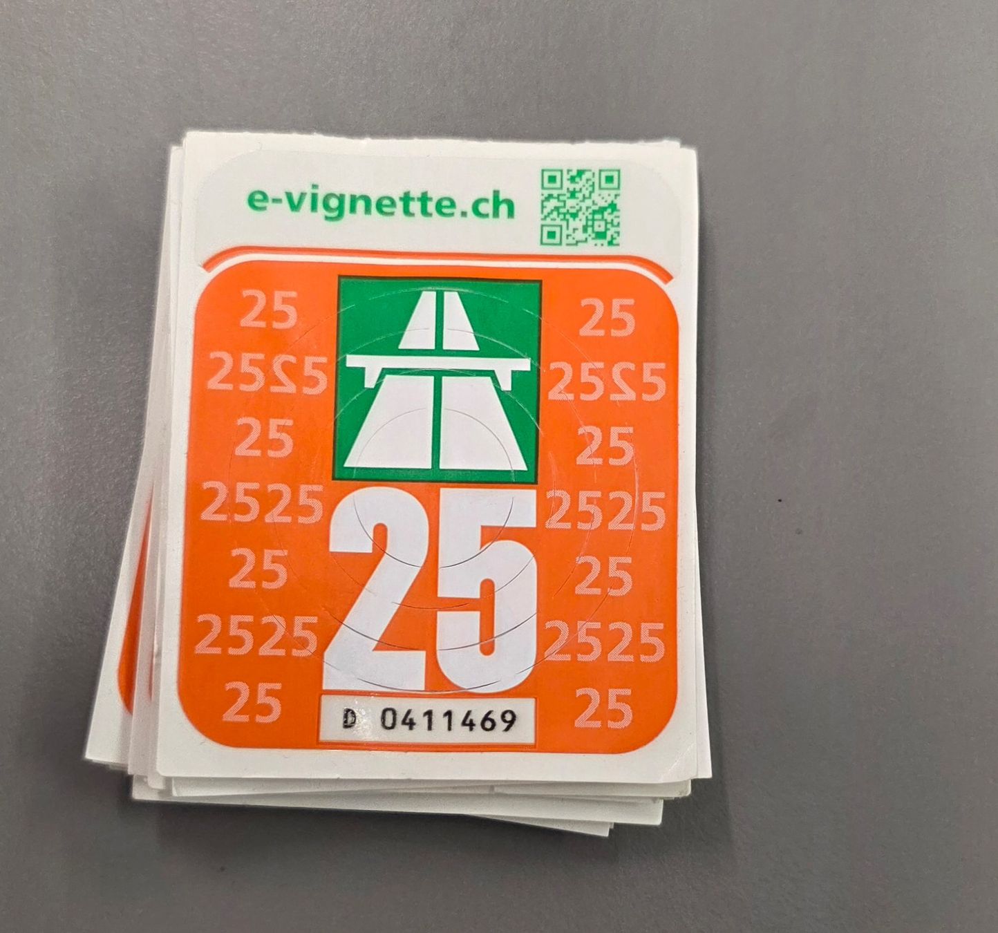 Autobahnvignette 2025 (Neu (gemäss Beschreibung)) in Rubigen für CHF 14 ...