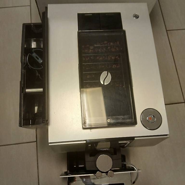 Machine à café Jura Z6 (D'occasion) à Cottens FR pour CHF 500 – retrait ...