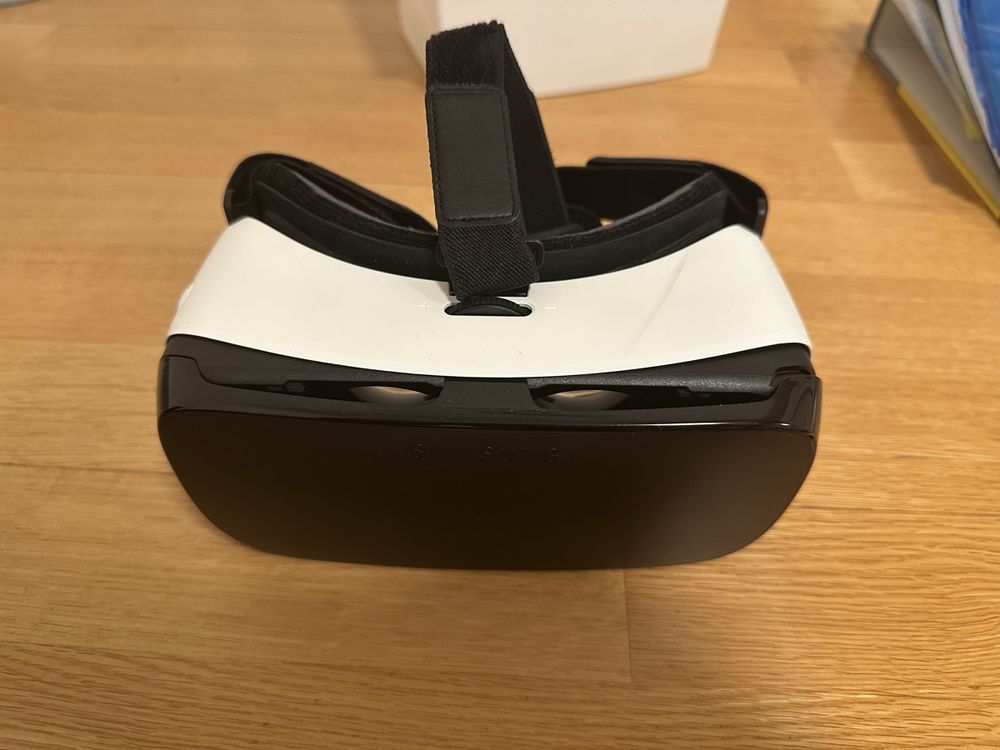Samsung Gear VR Brille - Neuwertig und voll funktionstüchtig (Gebraucht ...