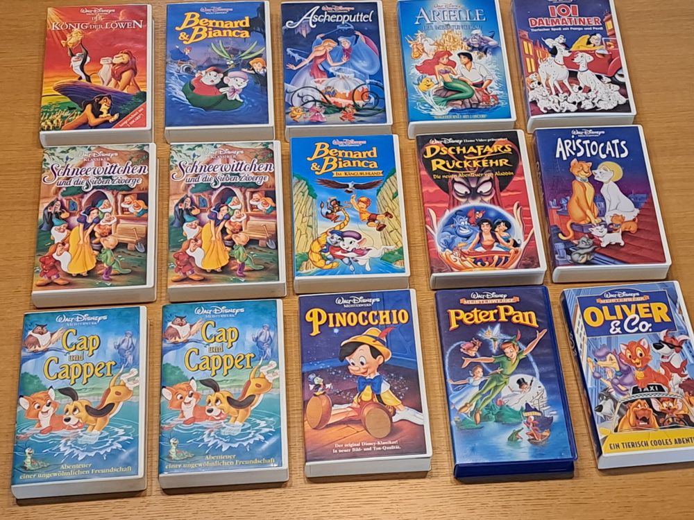 Sammlung mit Walt Disney VHS Videokassetten (Gebraucht) in Unterseen für CHF 12.8 – mit ...