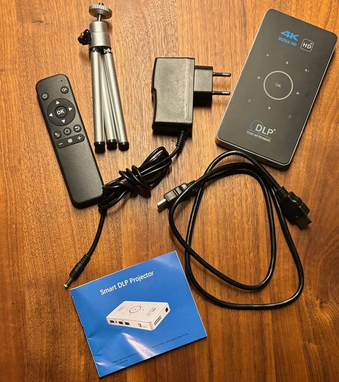 Portabler Mini-Beamer mit Akku, von Texas Instruments (Neu (gemäss ...