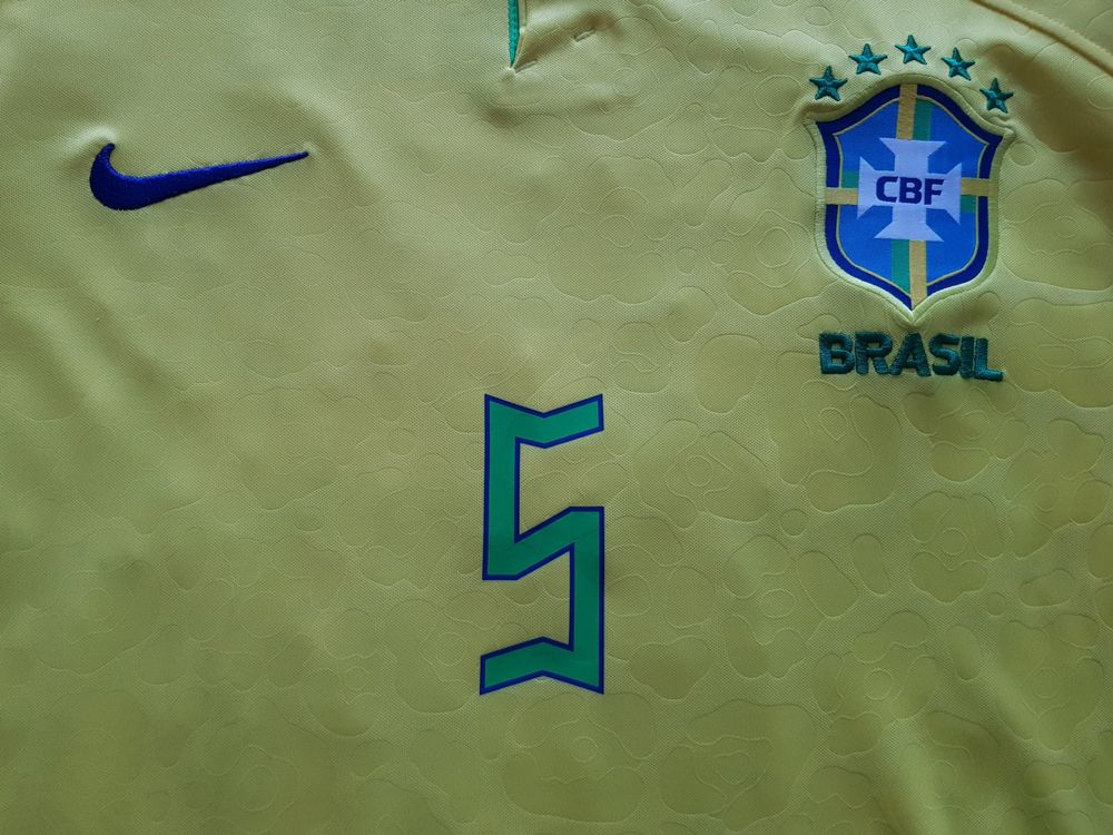 Casemiro Brasilien - WM 2022 Home Trikot - Team Signiert (Neu (gemäss ...