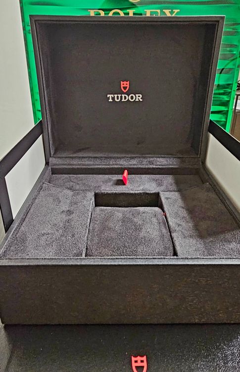 Tudor Box wie NEU (Neu (gemäss Beschreibung)) in Zuzwil SG für CHF 70 ...
