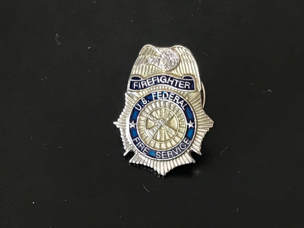 Firefighter US Federal Fire Service Pin | Kaufen auf Ricardo