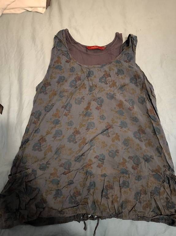 Lot de 3 Tuniques dépareillées (Grandeur L) (D'occasion) à Gumefens ...