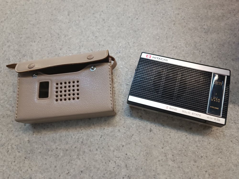 Hitachi WH-638 2 Band Solid State Radio (Gebraucht) in Zofingen für CHF ...