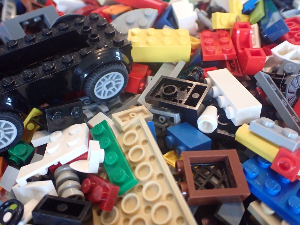 sehr viele LEGO Steine bunt gemischt (1) Kilo Ware System (Gebraucht) in für CHF 32 – mit ...