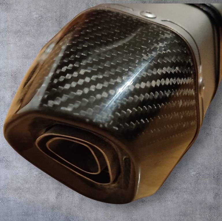 Racing Auspuff Carbon Endkappe 60,65mm Anschluss BMW,R1,RSV4 (Neu und ...