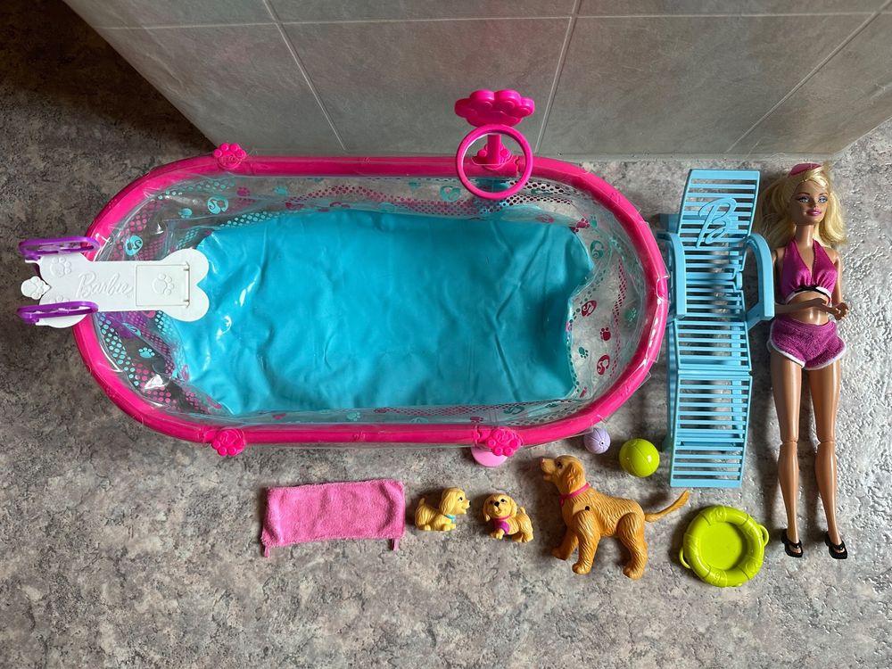 Barbie Pool Set mit Puppe und Hunden | Kaufen auf Ricardo