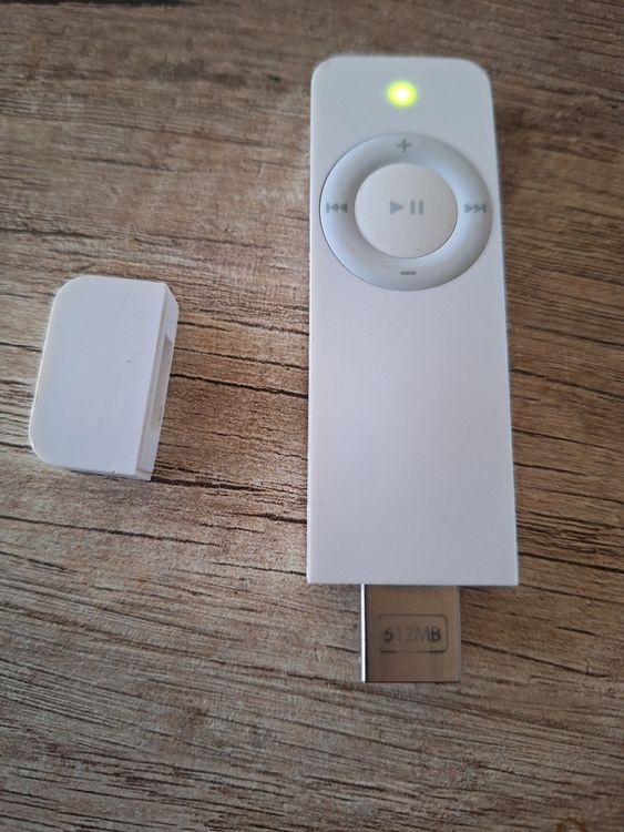 Ipod shuffle 1. Generation (Gebraucht) in Basel für CHF 30 – mit ...