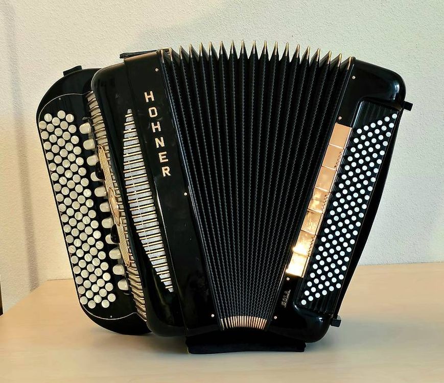 Akkordeon HOHNER GOLA, Top-Zustand (Gebraucht) in Langnau im Emmental für CHF 15900 – nur ...
